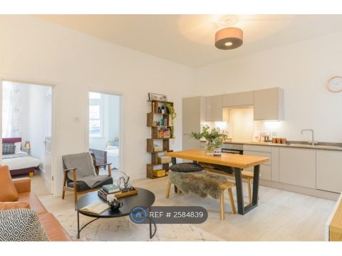 Wells Road, Bristol BS4, 3 bed flat to rent, £1,750 pcm - Zoopla