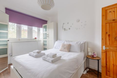 2 bed flat to rent in Longfield Estate, London SE1, £2,100 pcm - Zoopla