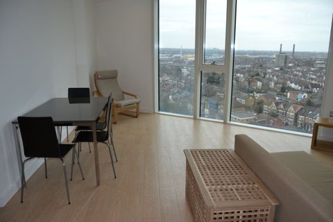 2 bed flat to rent in Newgate Tower, Newgate, Croydon CR0, £2,000 pcm ...