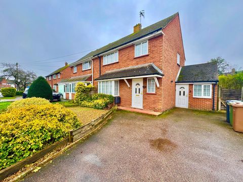 Cedar Way, Guildford GU1, 3 bed semi-detached house for sale, £450,000 ...