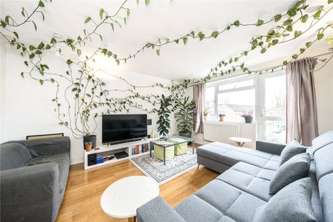 2 bed flat for sale in Beechcroft Close, Valley Road SW16, £400,000 ...