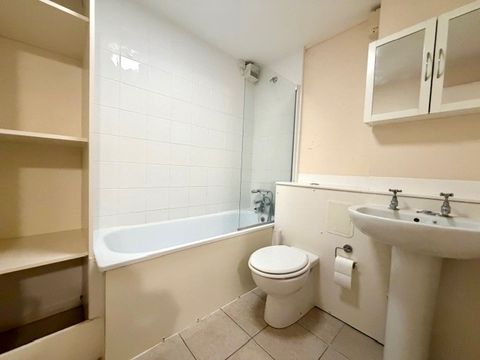 Cockcroft Place, Cambridge CB3, 2 bed flat to rent, £1,500 pcm - Zoopla