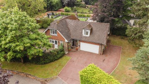 4 bed detached house for sale in Barn Close, Banstead SM7, £925,000 ...