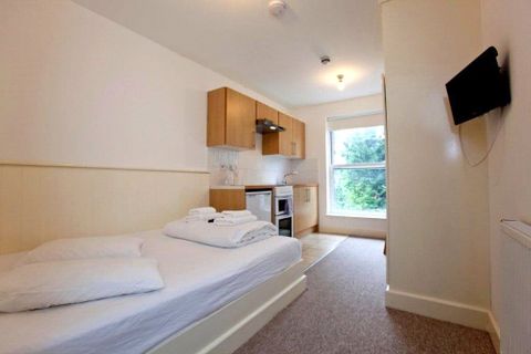 Belsize Square, Belsize Park, London NW3, Studio to rent, £1,300 pcm ...