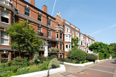 Albert Bridge Road, London SW11, 3 bed flat for sale, £900,000 - Zoopla