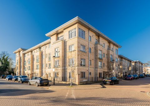 Robinson Street, Bletchley, Milton Keynes MK3, 2 bed flat for sale, £ ...