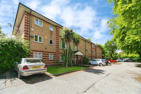 Palm Court (A), Oxton CH43, 2 bed flat for sale, £80,000 - Zoopla
