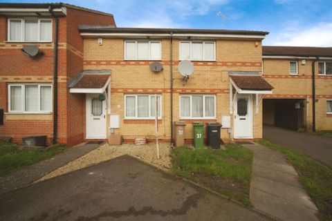 Addington Way, Luton LU4, 2 bed terraced house for sale, £270,000 - Zoopla