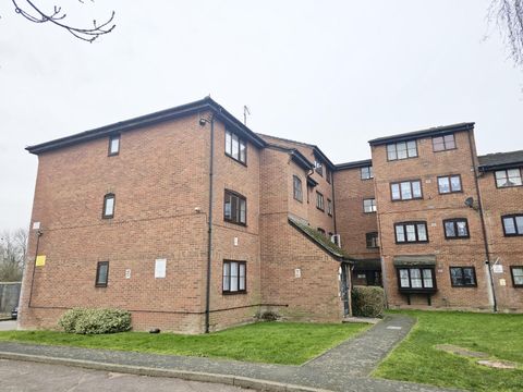 Tenney House, Curzon Drive, Grays, Essex RM17, 2 bed flat to rent, £ ...