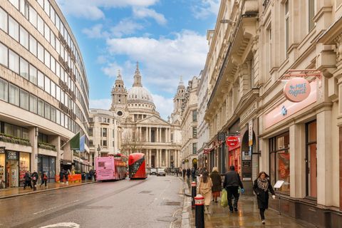 2 bed flat for sale in Ludgate Square, Ludgate Hill EC4M, £750,000 - Zoopla