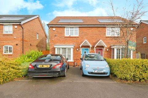 Brigadier Road, Stockport, Greater Manchester SK5, 3 bed semi-detached ...