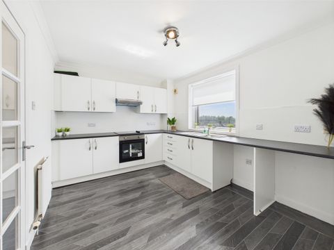 Morrison Court, Stevenston, 4 KA20, 3 bed flat for sale, £39,999 - Zoopla