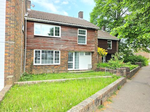 4 bed terraced house to rent in Weald Drive, Crawley RH10, £2,100 pcm ...