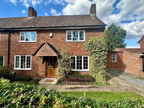 Pyestock Crescent, Farnborough, Hampshire GU14, 3 bed semi-detached ...