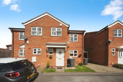 Laxton Close, Luton LU2, 3 bed semi-detached house for sale, £350,000 ...