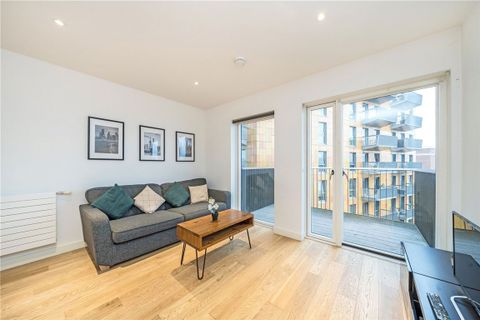 Maud Street, Canning Town E16, 1 bed flat for sale, £300,000 - Zoopla