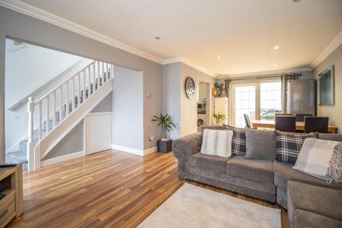 3 bed detached house for sale in Repton Grove, Southend-On-Sea SS2, £ ...