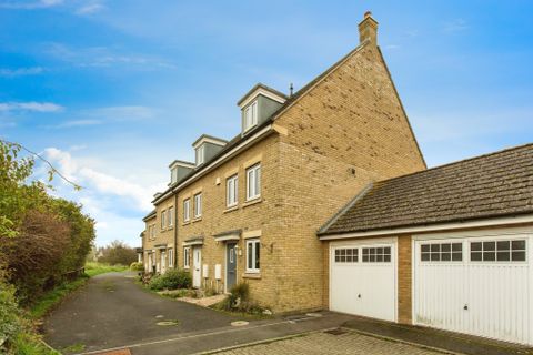 4 bed end terrace house for sale in Duddle Drive, Longstanton ...