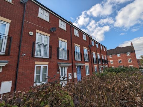Beauchamp Walk, Walton Cardiff, Tewkesbury GL20, 3 bed terraced house ...