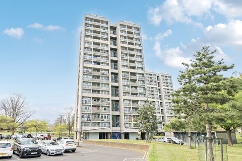 2 bed flat for sale in Brandon Estate, London SE17, £275,000 - Zoopla