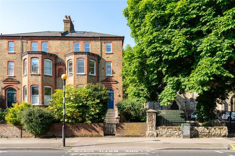 Dulwich Road, London SE24, 2 bed flat to rent, £2,400 pcm - Zoopla