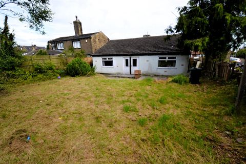 Poplar Grove, Horton Bank Top, Bradford BD7, 3 bed detached bungalow ...