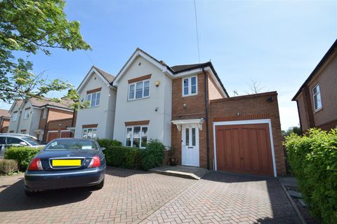 4 bed semi-detached house to rent in Courtlands Drive, Watford WD17, £ ...