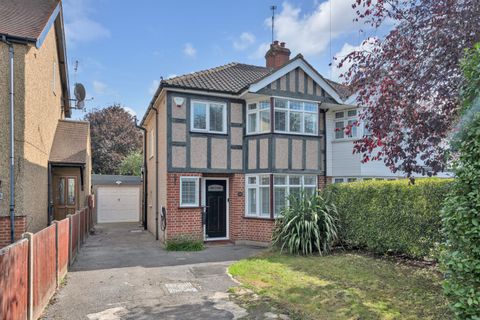 3 bed semi-detached house for sale in Staines Road, Staines-Upon-Thames TW18, £600,000 - Zoopla