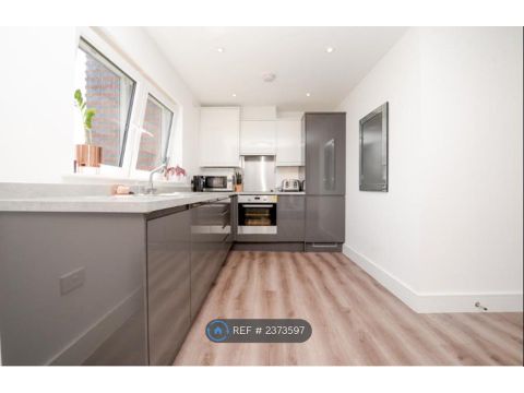 1 bed flat to rent in Meridian Way, Southampton SO14, £990 pcm - Zoopla