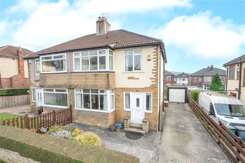 3 bed semi-detached house for sale in Vesper Walk, Kirkstall, Leeds, West Yorkshire LS5, £ ...