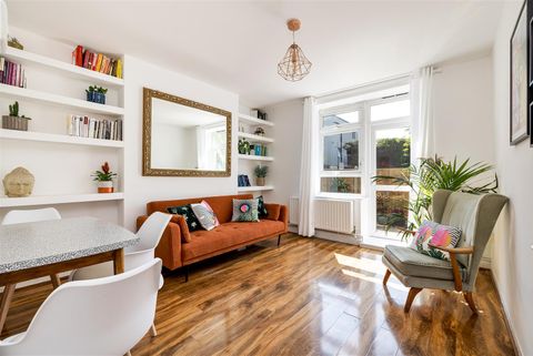 Homerton Road, Hackney E9, 2 bed flat for sale, £399,999 - Zoopla