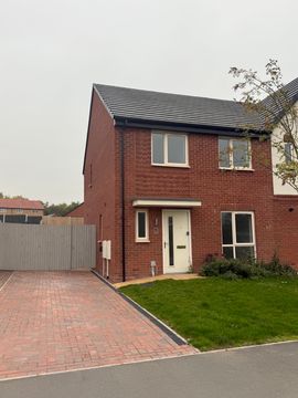 Jones Croft, Telford TF2, 3 bed semi-detached house to rent, £1,275 pcm ...
