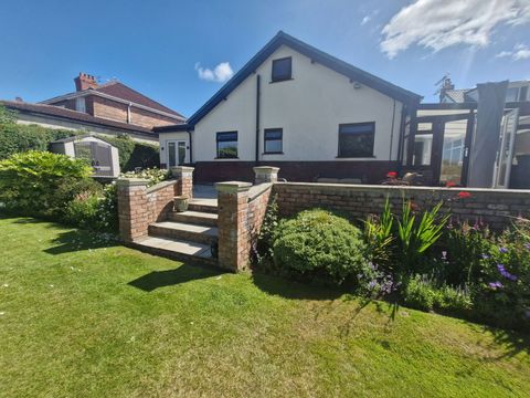 4 bed bungalow for sale in Liverpool Road North, Liverpool L31, £ ...
