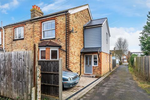 3 bed end terrace house for sale in Albury Road, Merstham, Redhill RH1 ...
