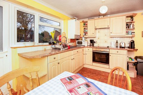Queens Drive, Bath BA2, 3 bed terraced house to rent, £1,725 pcm - Zoopla