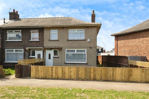 Thorntree Avenue, Middlesbrough TS3, 2 bed end terrace house for sale ...