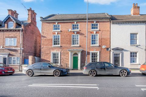 1 bed flat to rent in Moorgate, Retford DN22, £700 pcm - Zoopla