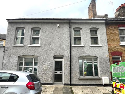Gordon Place, Gravesend DA12, 3 bed end terrace house for sale, £ ...