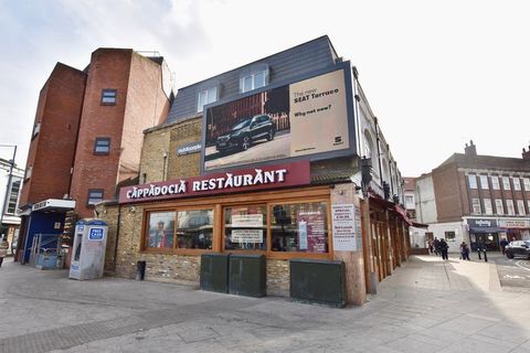 1 bed flat to rent in Fife Road, Kingston Upon Thames KT1, £1,400 pcm ...