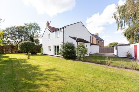 4 bed detached house for sale in Hull Road, Hemingbrough, Selby YO8, £ ...