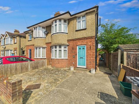 Craigwell Avenue, Feltham, Middlesex TW13, 3 bed semi-detached house ...