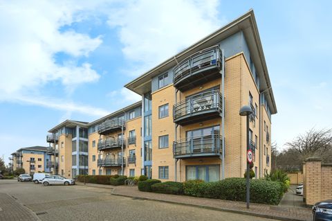 The Quays, Castle Quay Close, Nottingham, Nottinghamshire NG7, 2 bed ...
