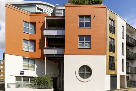 3 bed flat for sale in Decima Street, London SE1, £550,000 - Zoopla