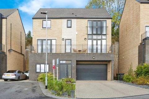 5 bed detached house for sale in South Side Ridge, Pudsey LS28, £ ...