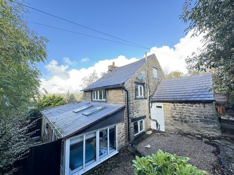 Moorland Road, Carrbrook, Stalybridge SK15, 3 bed detached house for ...