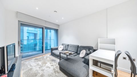 1 bed flat for sale in 8 Cutter Lane, Greenwich SE10, £125,000 - Zoopla