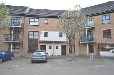 4 bed property for sale in Standside, Northampton NN5, £309,995 - Zoopla