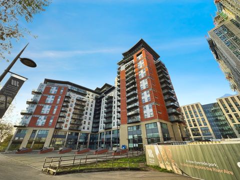 Riverside Way, Leeds, West Yorkshire LS1, 2 bed flat to rent, £1,250 ...