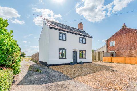 Norwich Road, Dickleburgh IP21, 3 bed detached house for sale, £325,000 ...