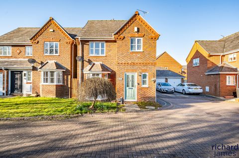 4 bed detached house for sale in Fovant Close, Peatmoor, Swindon SN5, £ ...